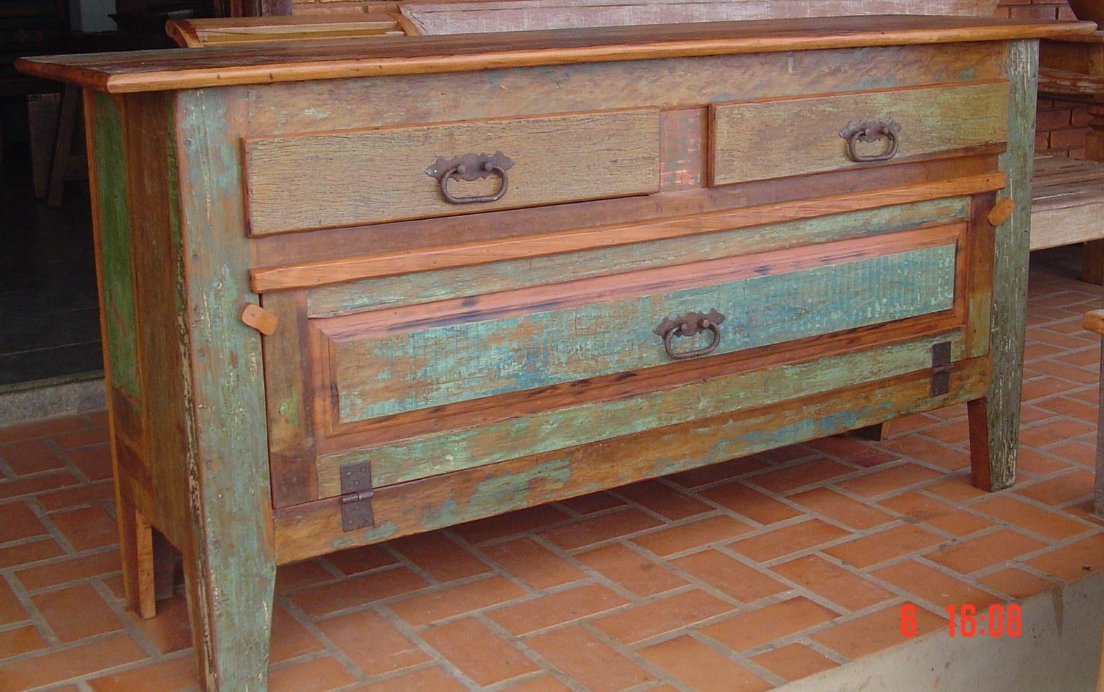 Artesanato Caminhos de Minas: MÓVEIS EM MADEIRA DE DEMOLIÇÃO